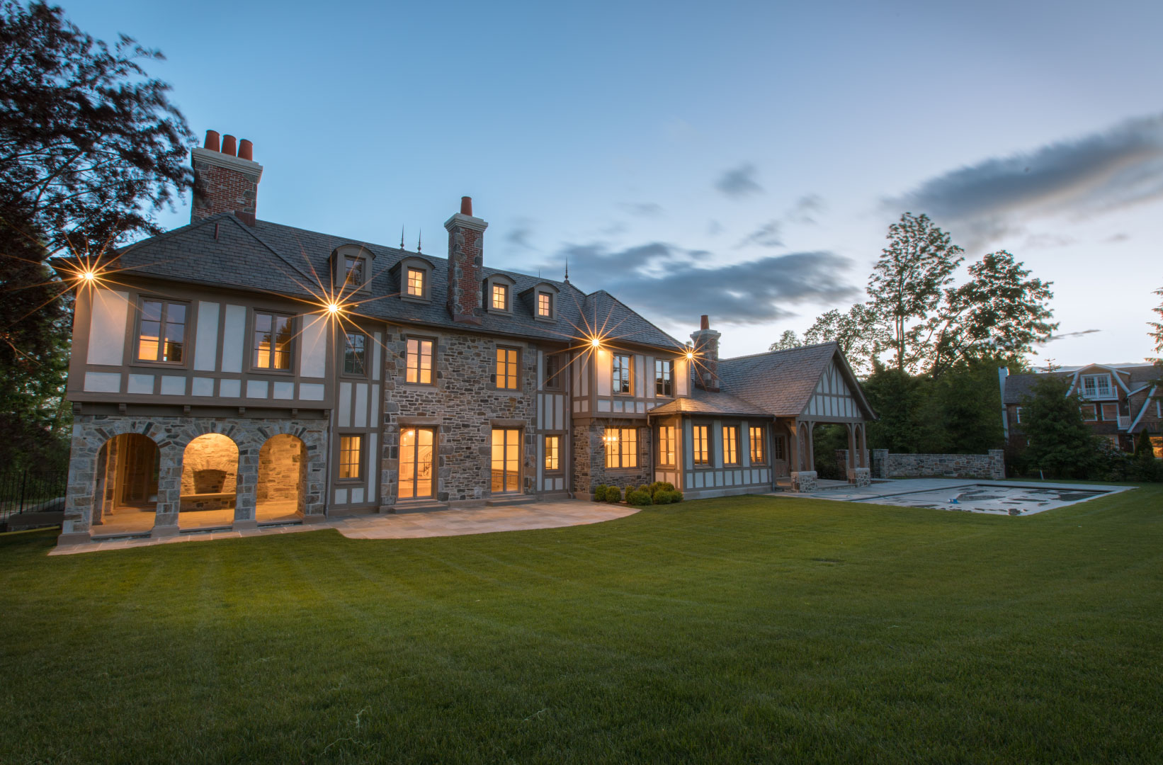 Luxury Homeowners Insurance Guide - Unmatched Coverage